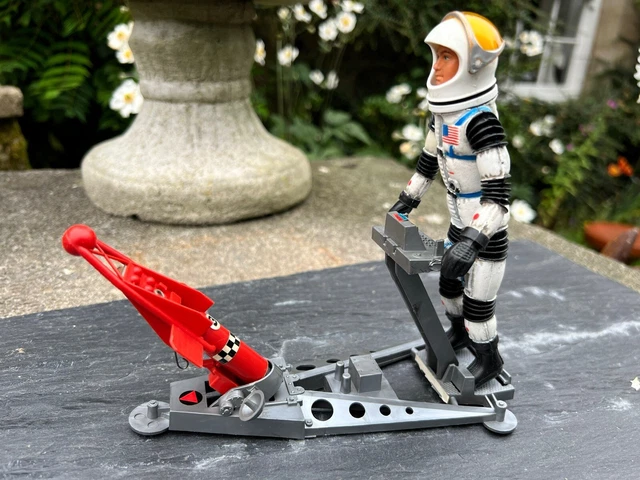 MATTEL MAJOR MATT Mason Spaceman ‘Rocket Launcher’ Working Order £45.00 ...