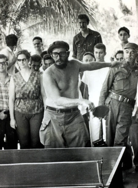 1963 CUBAN LEADER Fidel Castro bare chested playing table tennis - Old ...