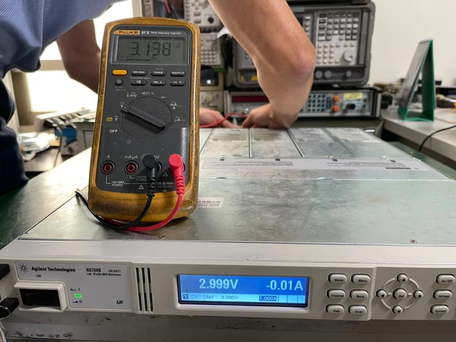 AGILENT N6700B LOW-PROFILE MPS Mainframe 400 WATT , w/ N6731B x 4pcs ...