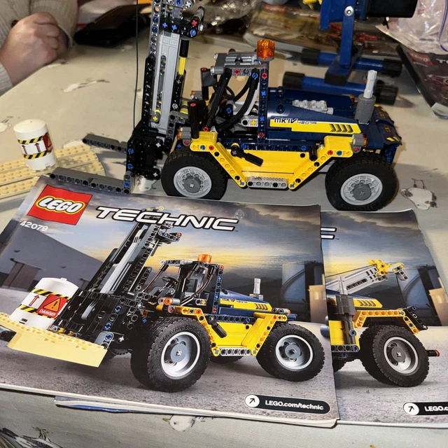 OPENED LEGO TECHNIC Heavy Duty Forklift 2 in 1(42079) £31.00 - PicClick UK