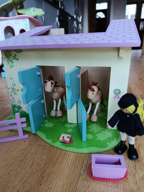 EARLY LEARNING CENTRE Rosebud Stables, full set without original box £5 ...