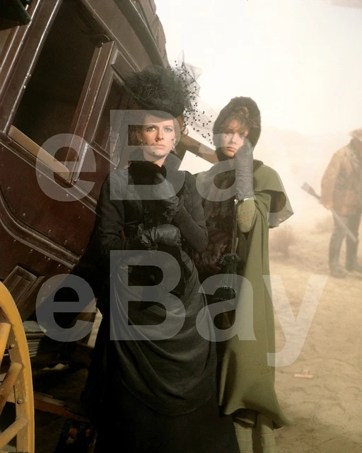 CHUKA (1967) LUCIANA Paluzzi, Victoria Vetri Foto 10x8 EUR 5,83 ...