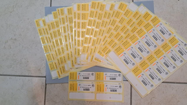 UN LOT DE 320 stickers Courrier suivi - La Poste - France - Annonce ...