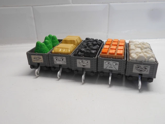 5 X TOMY trackmaster thomas the tank engine troublesome trucks & cargo £18.99 - PicClick UK
