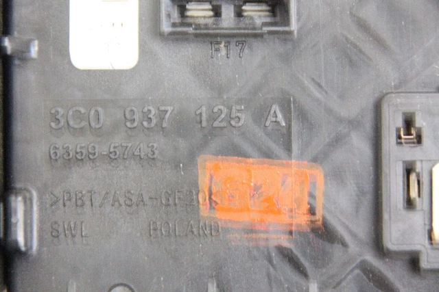 BOITE A FUSIBLE RELAIS COMPARTIMENT MOTEUR VW TIGUAN 1 5N 3C0937125A ...