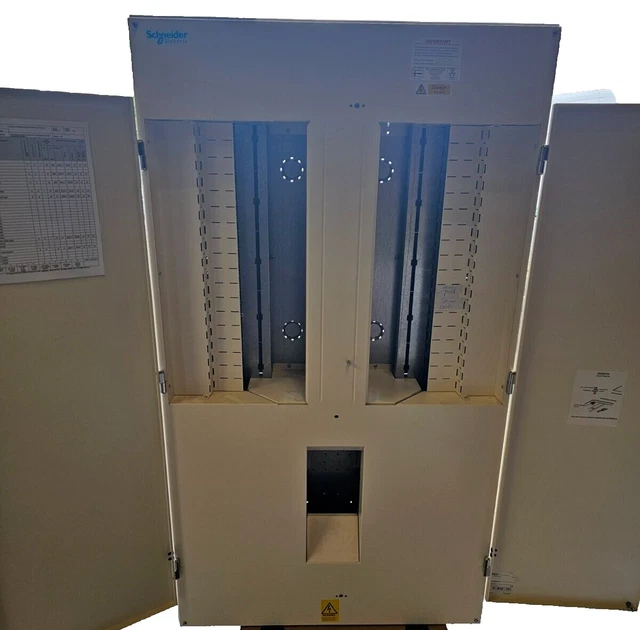 SCHNEIDER 630A PANEL Board Merlin Gerin Power Pact 4 12 X T/Pole Mccb ...
