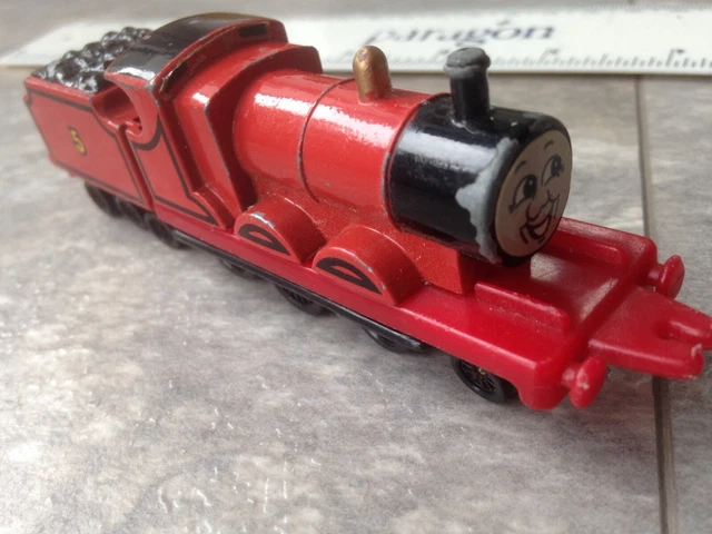 THOMAS THE TANK ENGINE. JAMES THE RED ENGINE NUMBER 5 (Ertl) Buona Cond ...