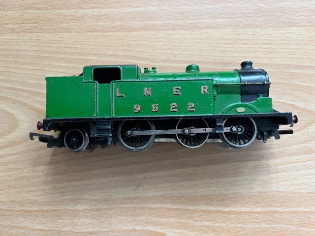 HORNBY DUBLO 2 rail N2 LNER 9522. Die Cast metal. Vintage. Runs well £ ...