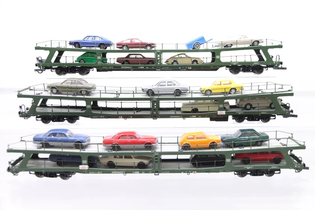 H0 ROCO AUTOTRANSPORTWAGEN mit Autos Güterwagen grün AC Konvolut boxcar ...