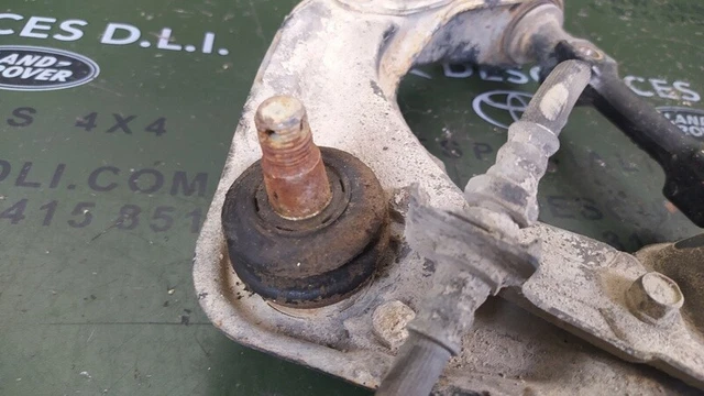 BRACCIO SOSPENSIONE SUPERIORE anteriore destro per MITSUBISHI MB831036 ...