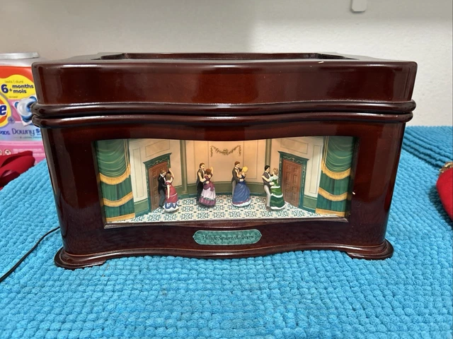 MR CHRISTMAS VILLAGE SQUARE BALLROOM Victorian Animated Music Box 15 ...