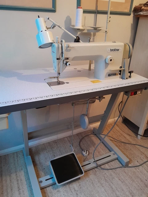 BROTHER INDUSTRIAL SEWING machine db2-b755-3A Mark III with accessories ...
