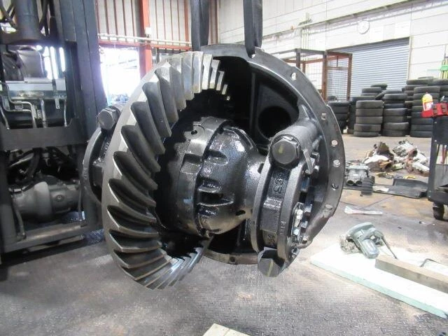 MITSUBISHI FUSO FUSO tractor Rear Rigid Differential Assembly ...