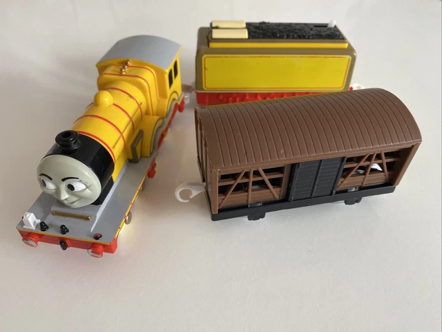 TOMY TRACKMASTER THOMAS the tank engine battery train Molly and ...