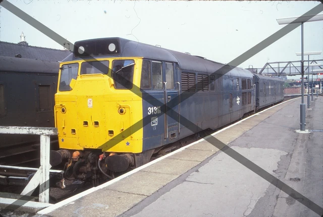 RAILWAY LOCOMOTIVE 35MM Slide – Class 31 311 At Doncaster Station 1981 ...