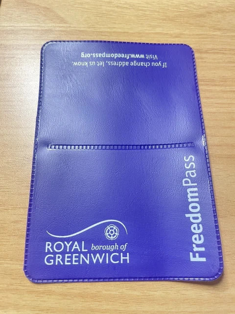NEW OYSTER TRAVEL Card Bus Pass Rail Card Holder Pocket Wallet Freedom ...