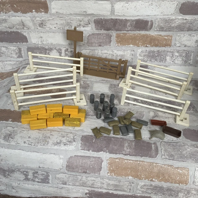 VINTAGE BRITAINS FARM Hay Bales, Sacks and Milk Churns fence & gate £21 ...
