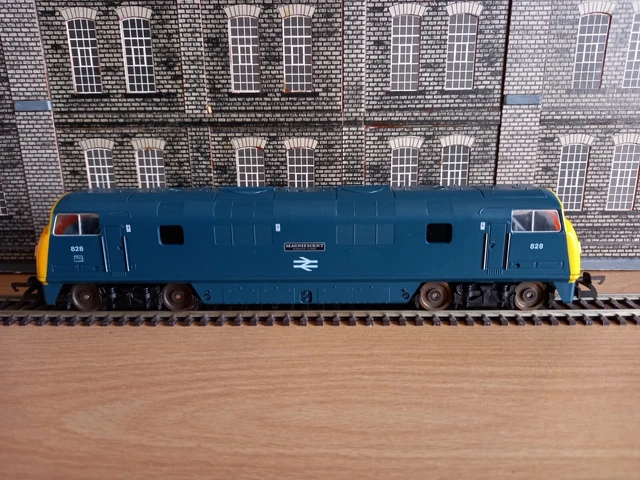 LIMA L205083 CLASS 42 Warship no 828 "MAGNIFICENT" in BR Blue £55.00 ...