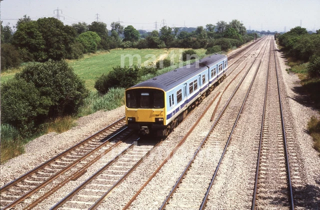 BRITISH RAIL CLASS 150 DMU 150111 Unmounted 35mm Slide RN417 £2.99 ...