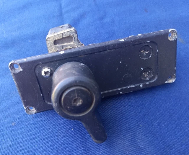 GENUINE MILITARY LAND Rover Defender Wolf L/H Door Top Window Lock £69. ...