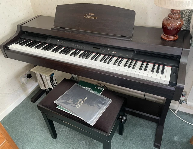 YAMAHA CLAVINOVA CLP-820 Digital Piano in dark rosewood £299.00 ...