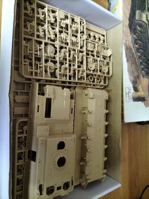 AFV CLUB US Army RECOVERY Tank M88 “ Vietnam War” 1:35 Scale £27.99 ...
