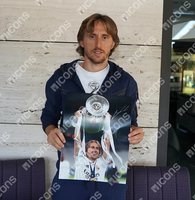 ROBERTO CARLOS & Luka Modric Signed Real Madrid CF Photos In Dual Photo ...