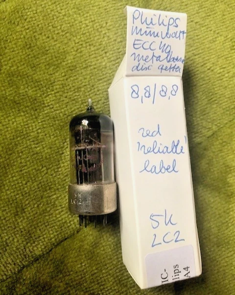 1 TUBE PHILIPS miniwatt ecc40 metalbase/discgetter/red "reliable" label ...