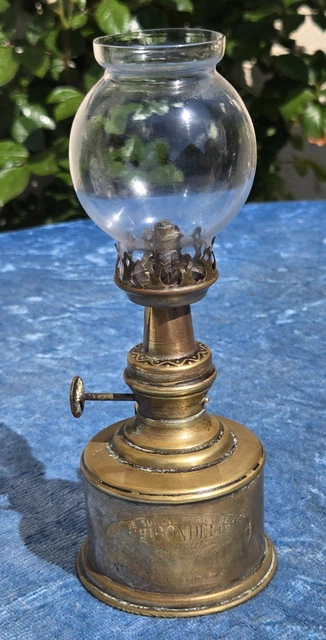 BELLE LAMPE PIGEON ancienne, modèle HIRONDELLE dit rat de cave / Modèle ...