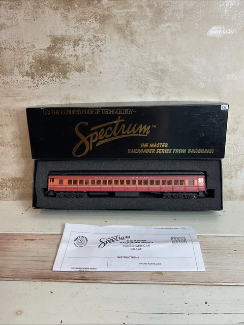 SPECTRUM BY BACHMANN, #89422 COACH Southern Pacific #1013, HO GAUGE £29 ...