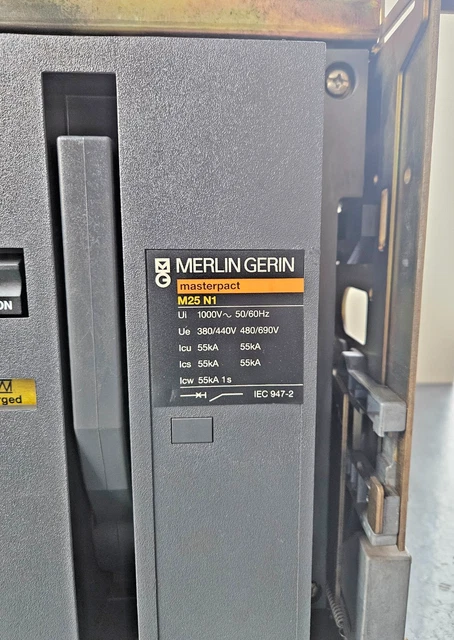 MERLIN GERIN M25 N1 2500A 1000V Masterpact Circuit Breaker [Fast ...