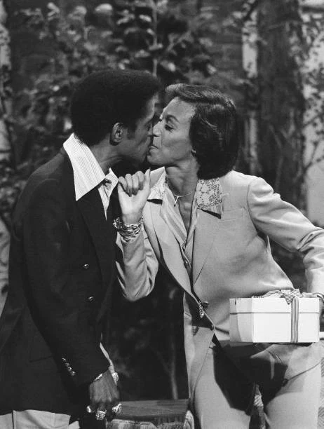 ACTOR SINGER SAMMY Davis Jr. And On Johnny Carson 1977 OLD TV PHOTO 4 £ ...