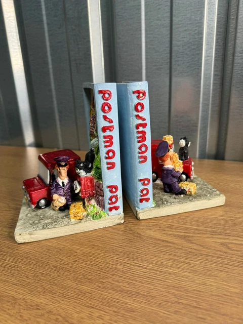 POSTMAN PAT BOOK Ends Vintage 1994 Woodland Animations Bookends With ...