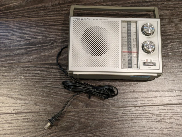 VINTAGE 1980'S REALISTIC AM/FM Radio - Model 12-716 $40.00 - PicClick CA