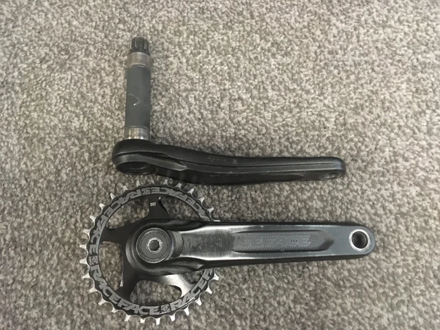 RACE FACE AEFFECT Cinch Crankset 175mm Length With 30 Tooth Chainring £ ...