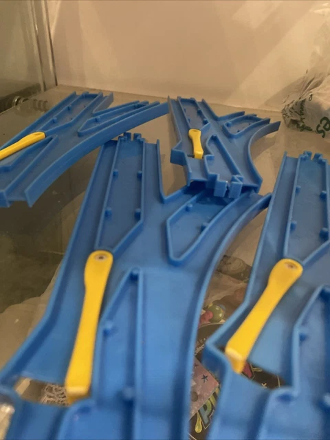 4 X TOMY Trackmaster Sliding Junction y Blue Track Thomas & Friends £10 ...