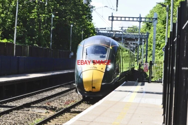 PHOTO CLASS 800 Reading West Station Finished 25Th May 2019 £1.78 ...