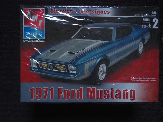 AMT 1971 FORD Mustang 1/25 Scale Plastic Model Car Kit Ertl Rare 38160 ...