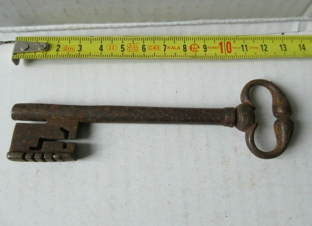 ANCIEN CLE CLEF Antique Old Key Alter Schlüssel Vecchia Chiave Llave ...