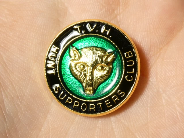 VINTAGE T.V.H. HUNT Supporters Club Hunting Enamel Badge #H44 £29.64 ...