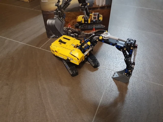 LEGO TECHNIC 42121 Hydraulikbagger Set mit Bauanleitung und OVP 100% ...
