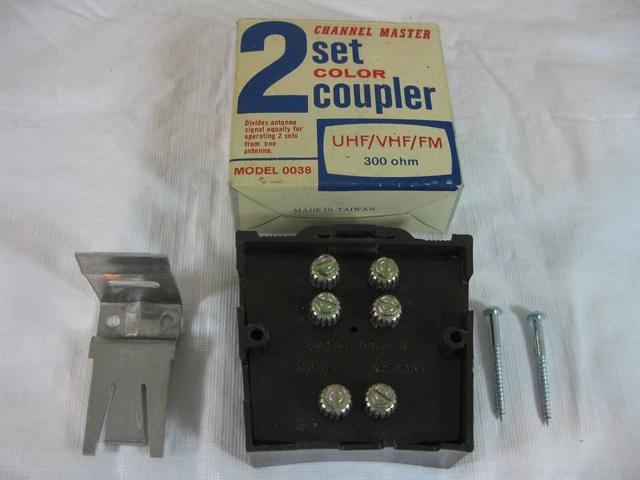 CHANNEL MASTER 2 Set Color Coupler 300 OHM Model 0046 UHF/VHF/FM BOX ...
