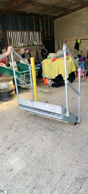 GALVANISED ENTRANCE STEPS, Stairs, Mobile Home, Portacabin Office ...