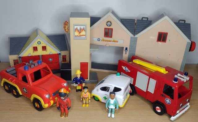 FIREMAN SAM BUNDLE Jupiter Fire Engine Fire Station 4 X Figures. £35.73 ...