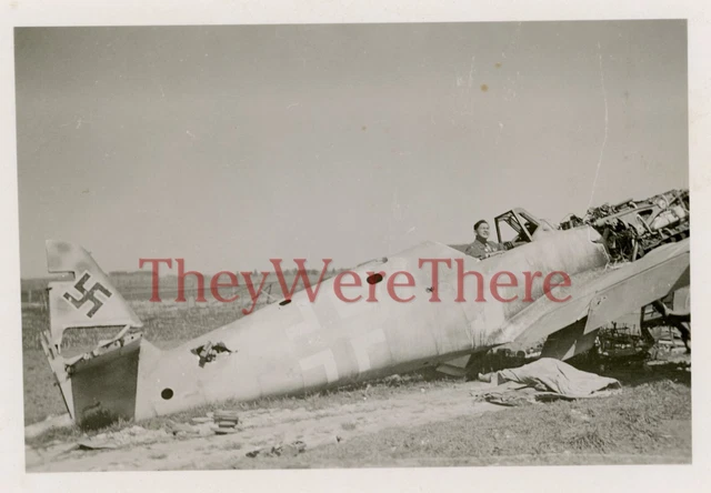 *WWII PHOTO- US Captured GERMAN MESSERSCHMITT ME 109 plane ALTENSTADT ...