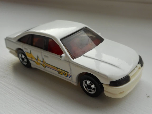 HOT WHEELS HOLDEN Commodore SV, vintage Blackwall, 1991, white, very ...