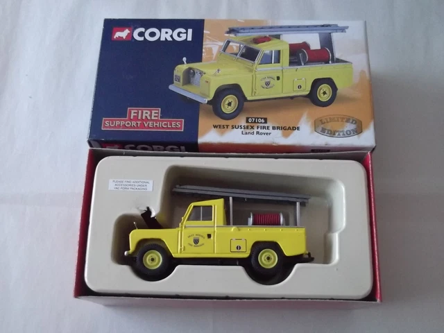 CORGI 07106, LAND Rover Open Back Truck, West Sussex Fire Brigade - 1: ...