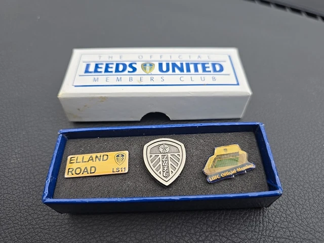 LEEDS UNITED FOOTBALL Club Official Members Club Pin Badges - 3 Badges ...