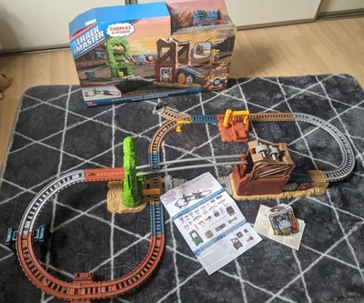 THOMAS & FRIENDS Trackmaster Scrapyard Escape Train Track Set Thomas ...
