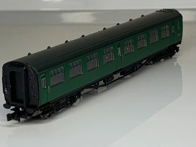 GRAHAM FARISH 374-440 N Gauge Bulleid 2nd Corridor Coach BR Green (SR ...